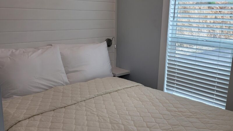 Lakeview Cottage w/ Lookout Deck - Coconuts RV Resort